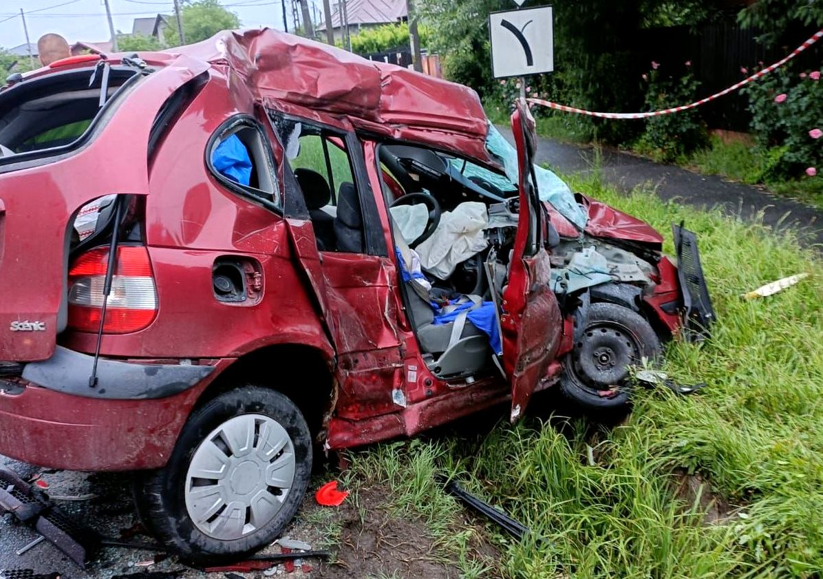 Bascov: Impact violent pe contrasens, accident mortal